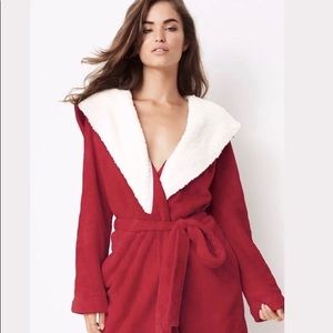 Victoria's Secret | Intimates & Sleepwear | New Victorias Secret Red ...